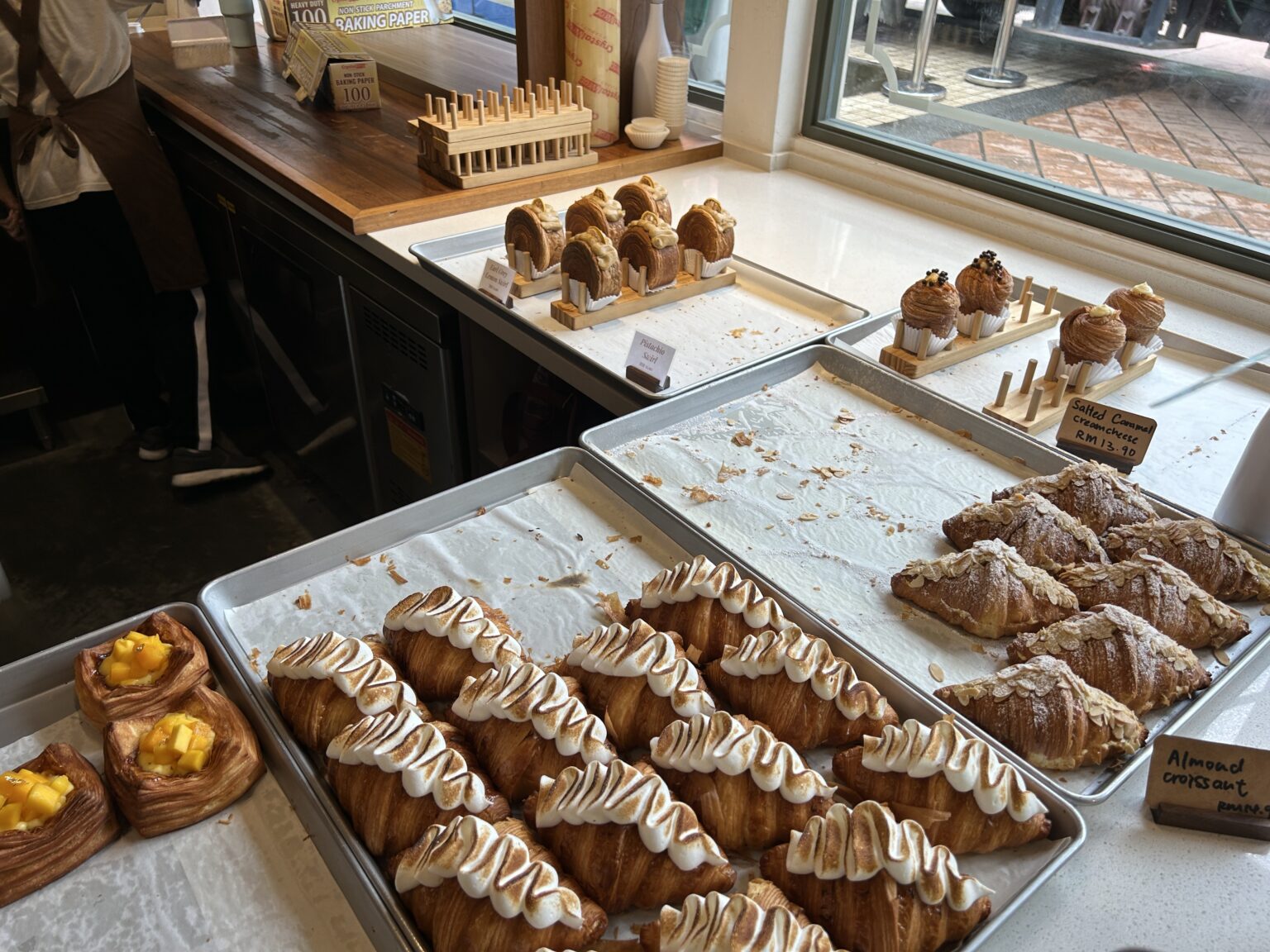 ジョホールバルで朝カフェ、「DONA Bakehouse」。 | Familytravelog – Life is SHIOK!